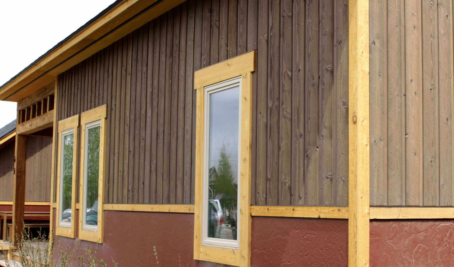 7 Best Wood Siding Options to Transform Your Exterior | ET Painters